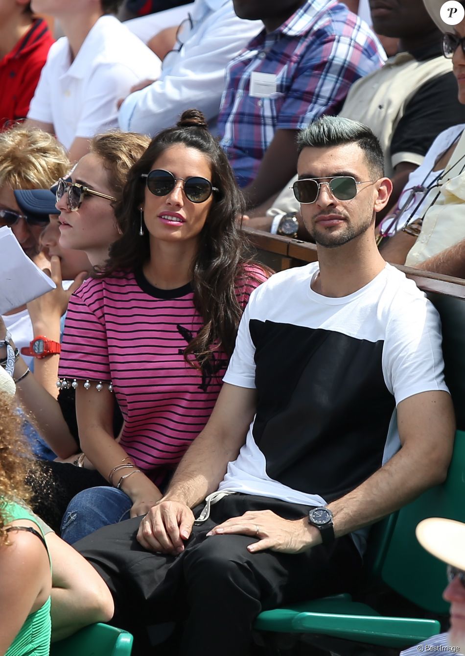 Javier Pastore et sa femme Chiara Picone - People dans les tribunes ...