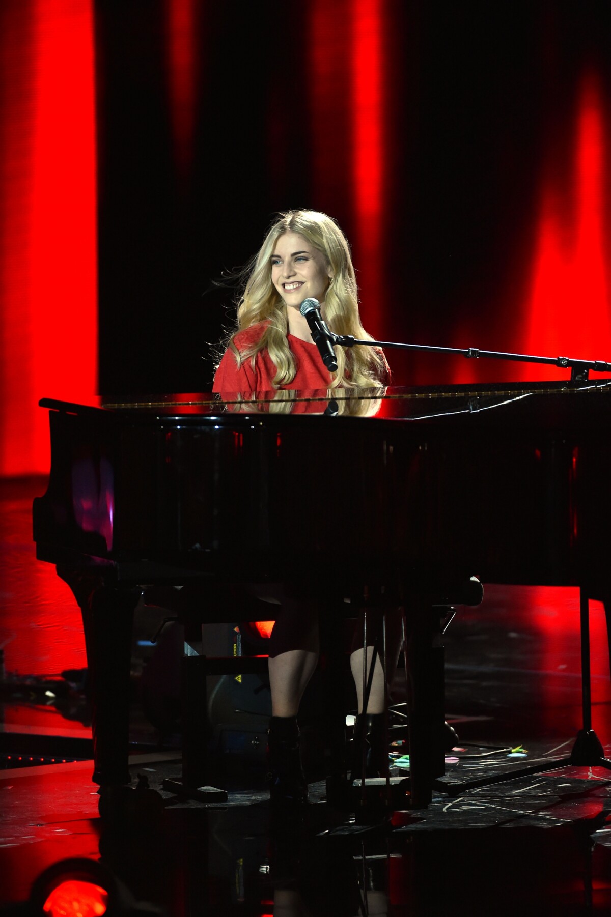 Photo : Exclusif - Hannah Reid du groupe London Grammar sur le plateau ...