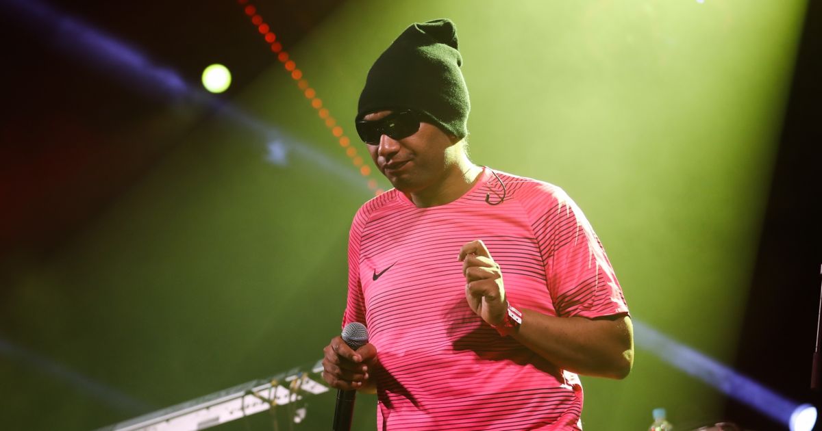 Doc Gynéco interprète son album Première consultation en live au ...