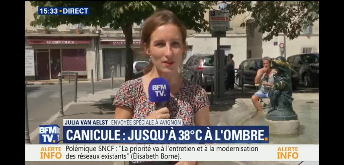 Vidéo : Francis Lalanne à l'aise dans une fontaine d'Avignon, le 2 août ...