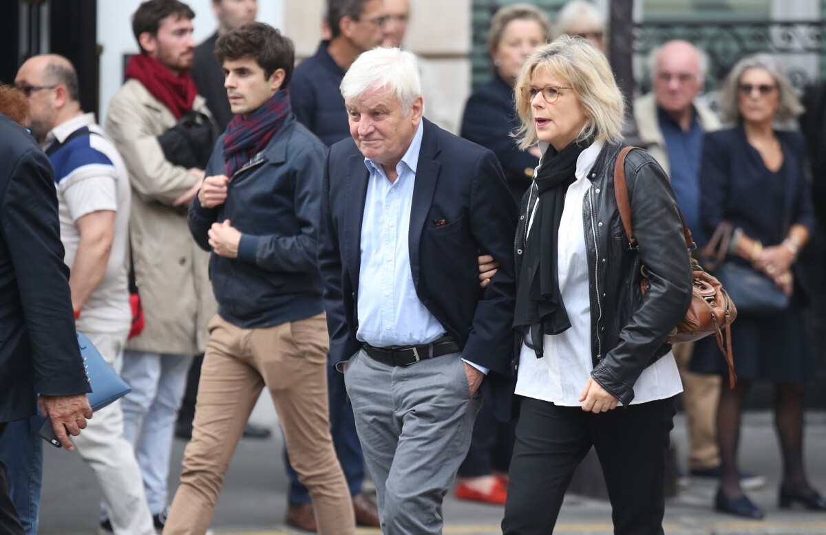 Photo : Jacques Perrin et Laurence Piquet lors des obsèques de Jean ...