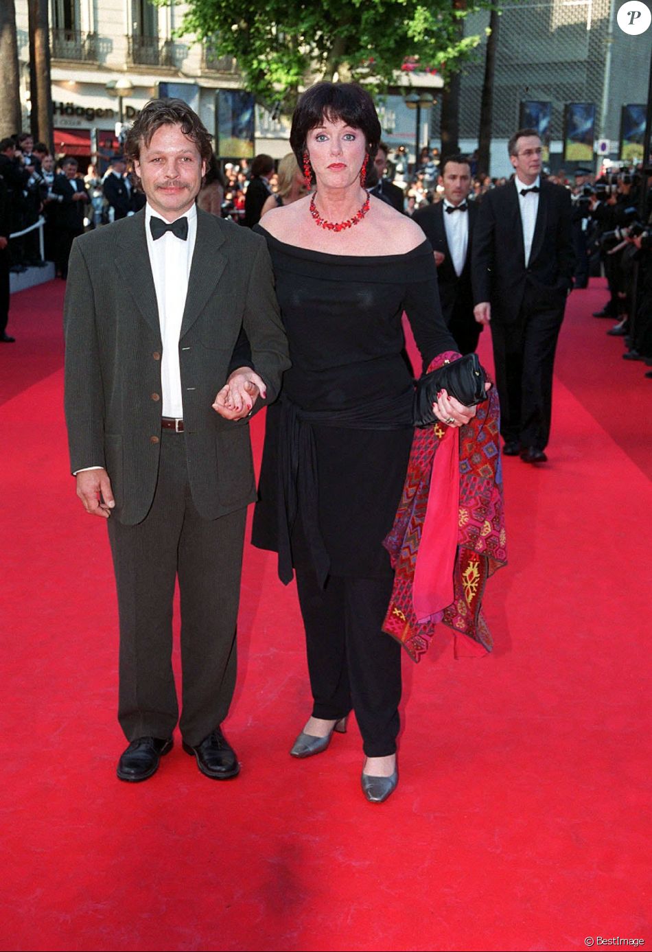 Cris Campion et Anny Duperey à Cannes, le 24 mai 2002. - Purepeople