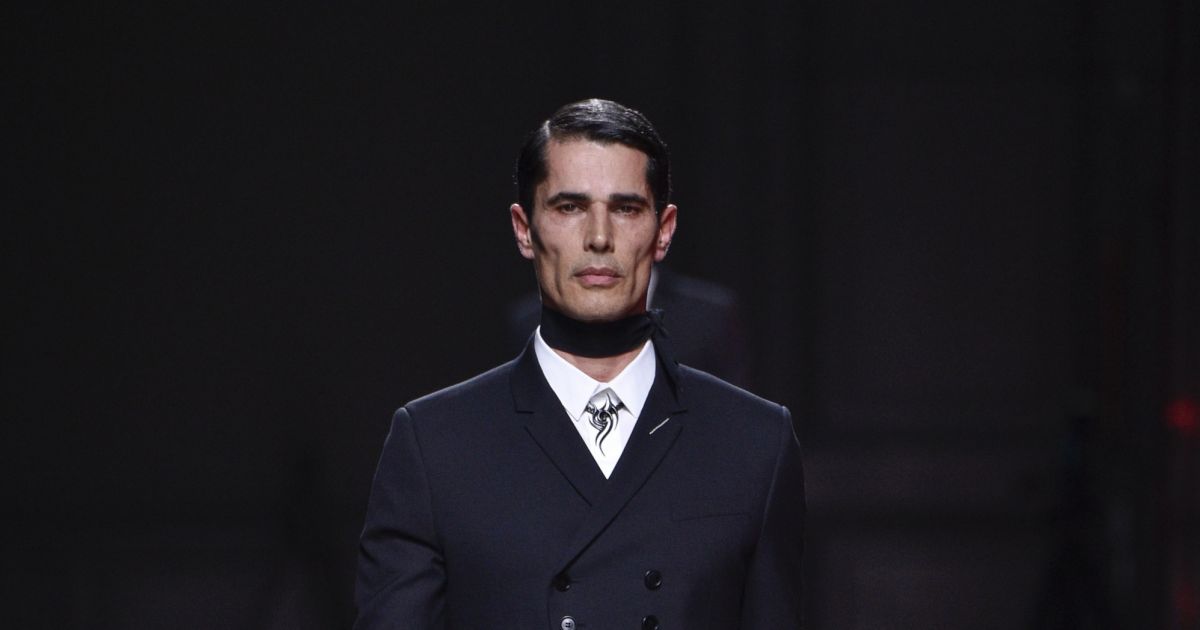 Cameron Alborzian - Défilé de mode Dior Homme collection Automne/Hiver ...