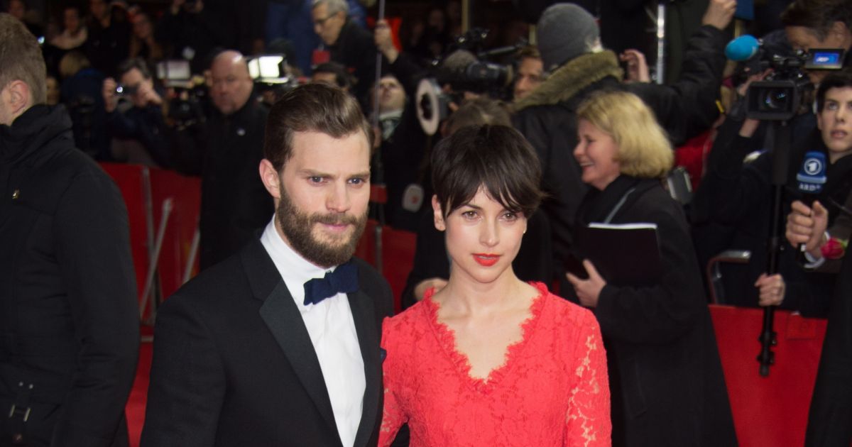 Jamie Dornan et sa femme Amelia Warner lors du 65e festival ...