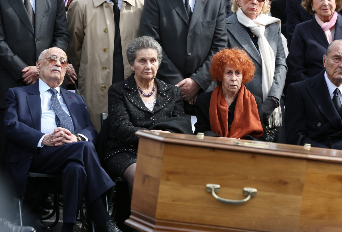Photo : Simone Veil - Obseques de Antoine Veil au cimetiere du ...