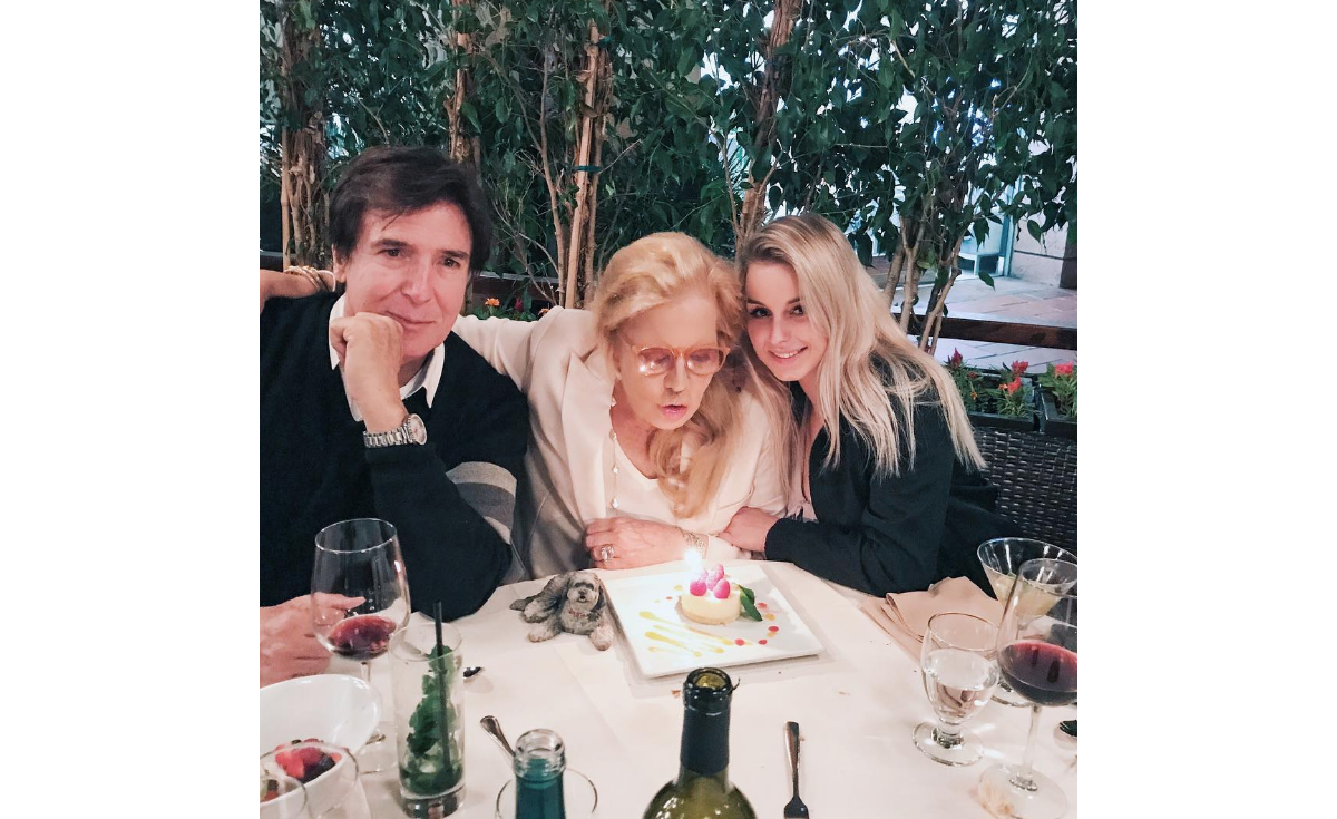 Photo : Sylvie Vartan avec son mari Tony Scotti et leur fille Darina sur une photo publiée sur ...