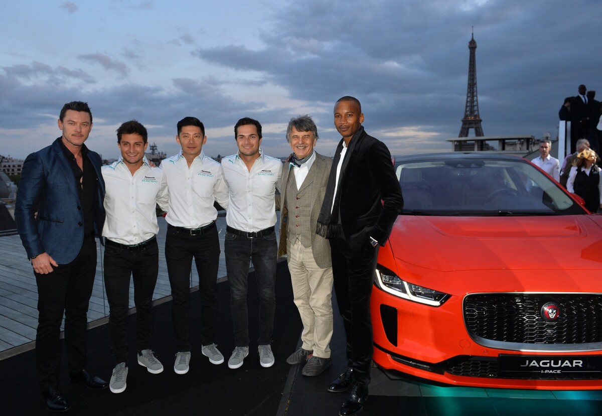 Photo : Semi-Exclusif - Luke Evans, Dr Ralph Speth (CEO Jaguar) et Eric ...