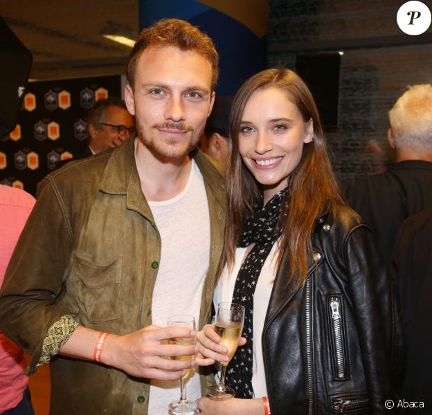 Lorie Pester : Son ex Roby Schinasi a retrouvé l'amour avec un mannequin - Purepeople