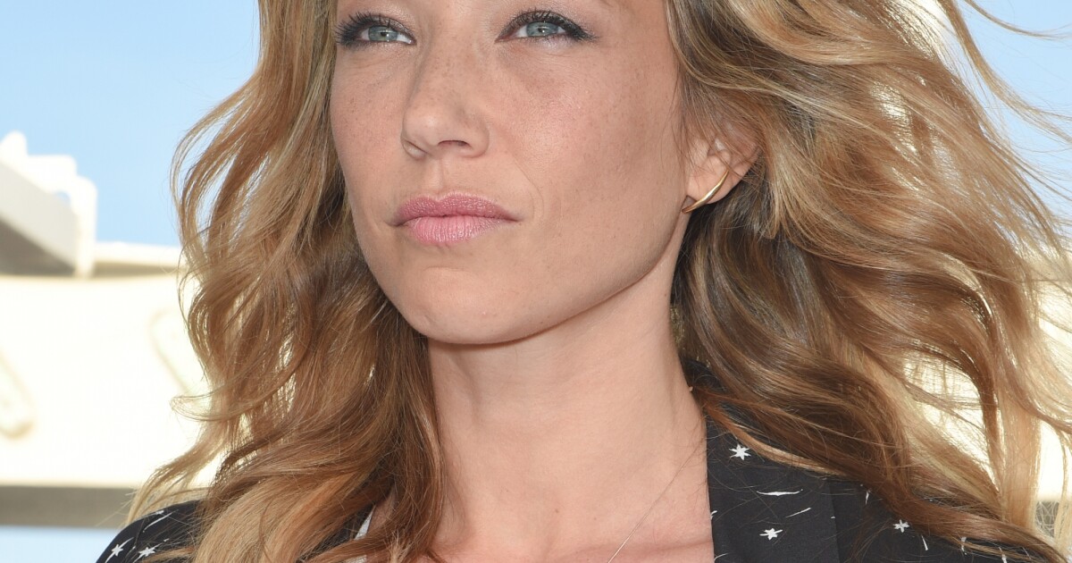 Laura Smet célèbre les 75 ans de Johnny Hallyday avec amour - Purepeople