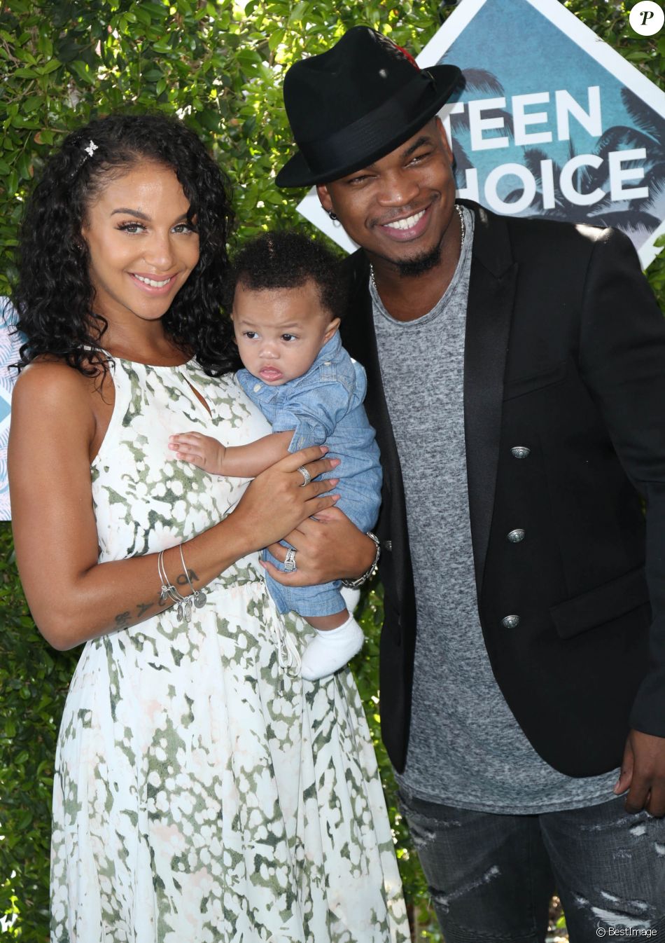 Ne-Yo, sa femme Crystal Renay et leur fils Shaffer aux Teen Choice ...