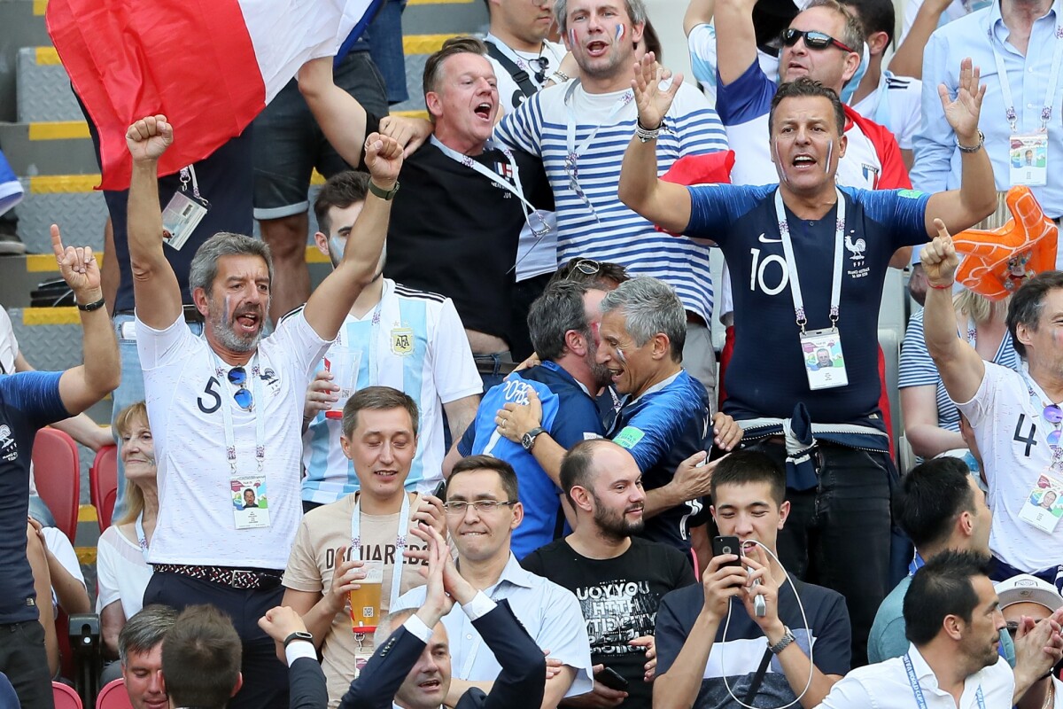 Photo : Michel Cymes, Bruno Solo, Nagui et Jean-Roch lors de France ...