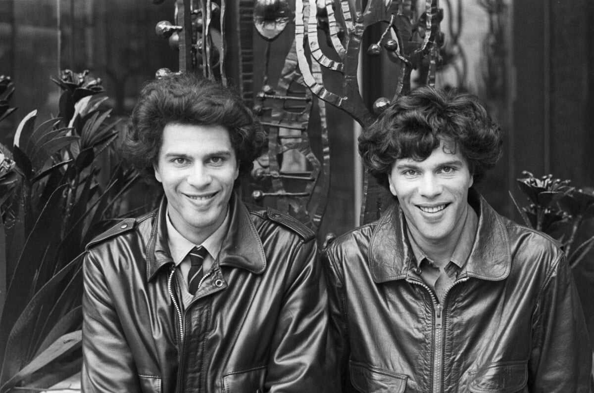 Photo : En France, Igor et Grichka Bogdanoff posant le 19 avril 1979 ...