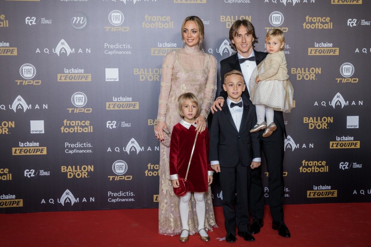 Photo : Luka Modric, ballon d'or 2018, avec sa femme Vanja Bosnic et ...