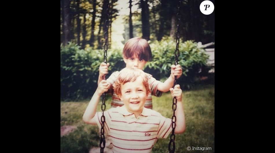 Emmanuel Moire et son frère jumeau Nicolas, une archive dévoilée le 28 janvier 2019 pour les 10 ...