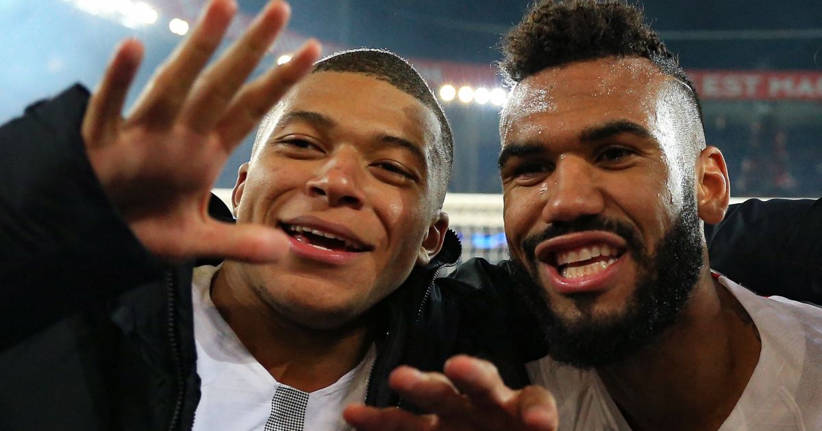 Kylian Mbappé et Eric-Maxim Choupo-Moting après le match PSG-Liverpool ...
