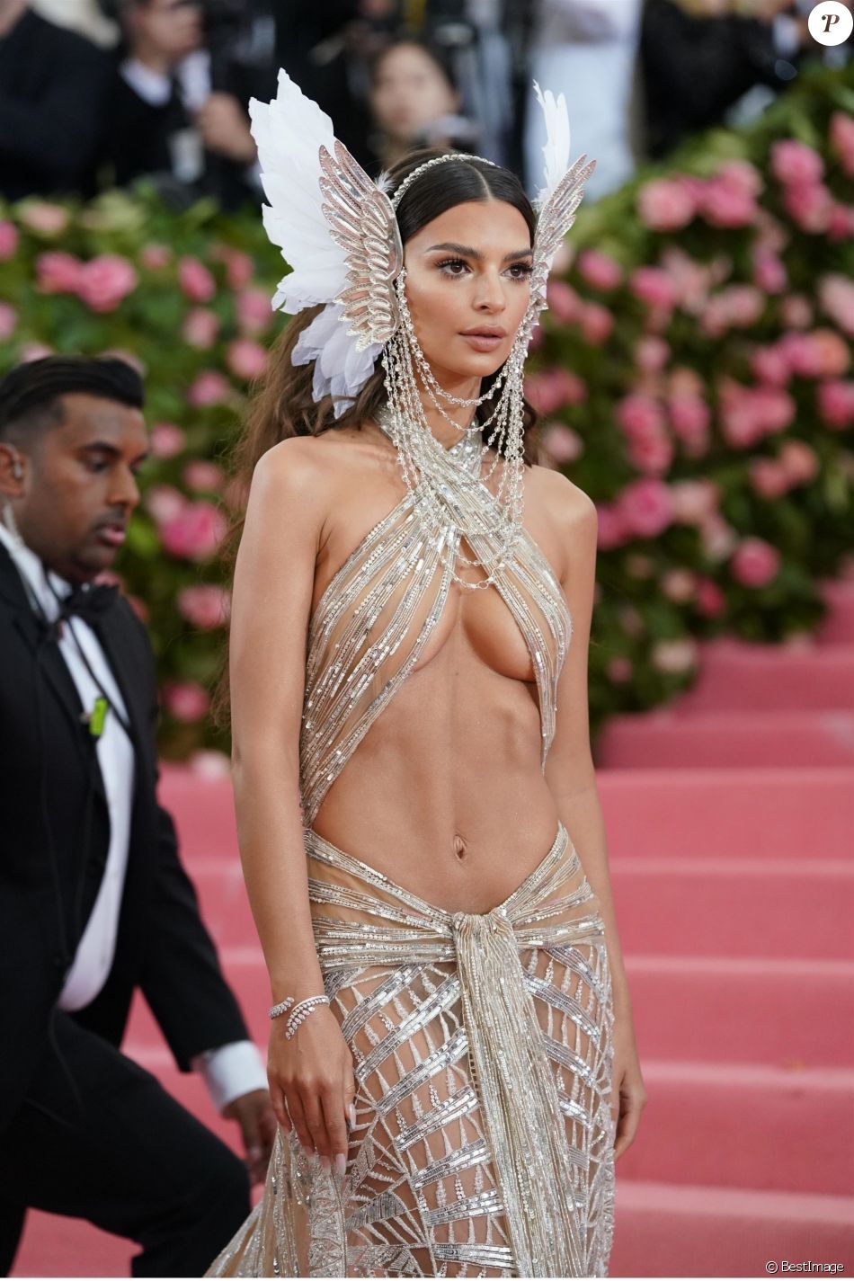 Emily Ratajkowski Arrivée Des People à Lafter Party De La 71ème