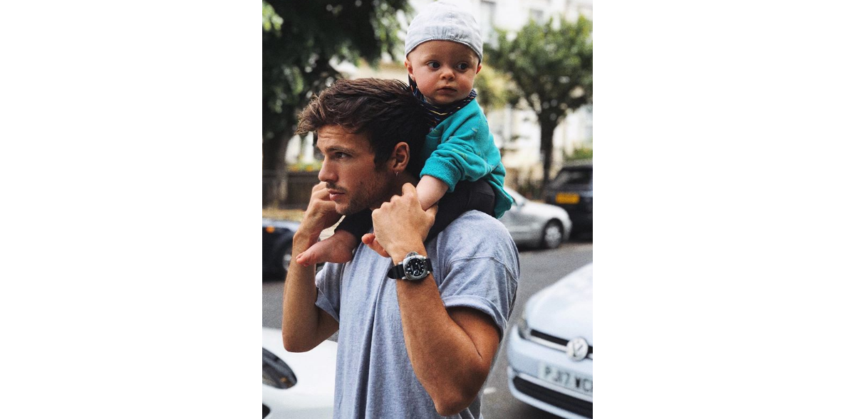 Photo : Hugo Philip avec son fils Marlon sur les épaules, Instagram, le ...