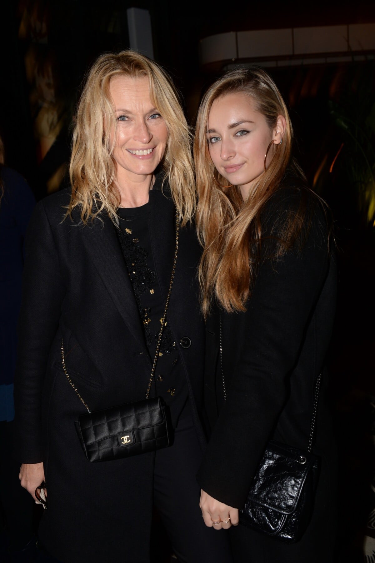 Photo : Exclusif - Estelle Lefébure et sa fille Emma Smet à l'after ...
