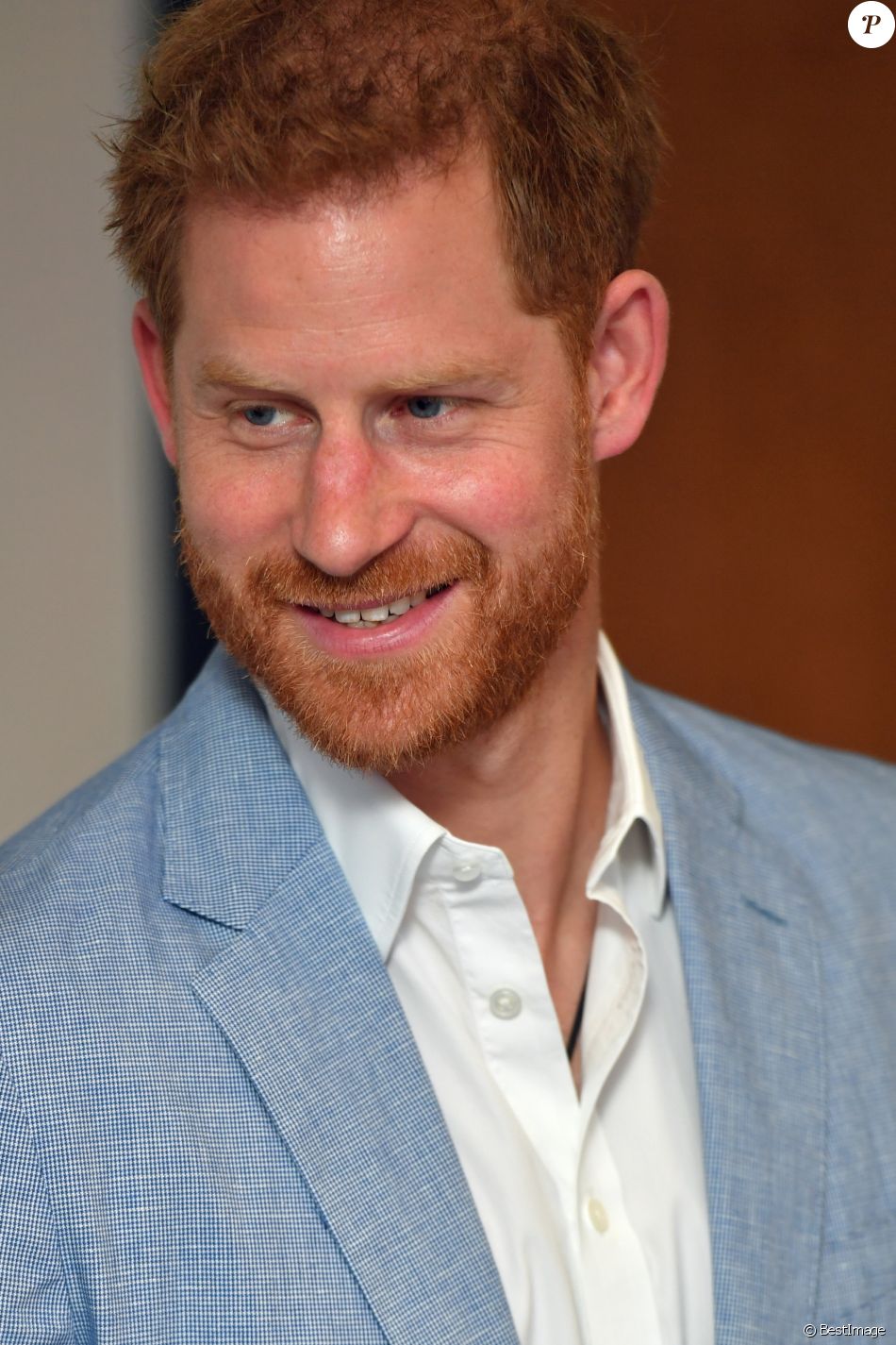 Le prince Harry, duc de Sussex visite l'Université Sheffield Hallam et ...