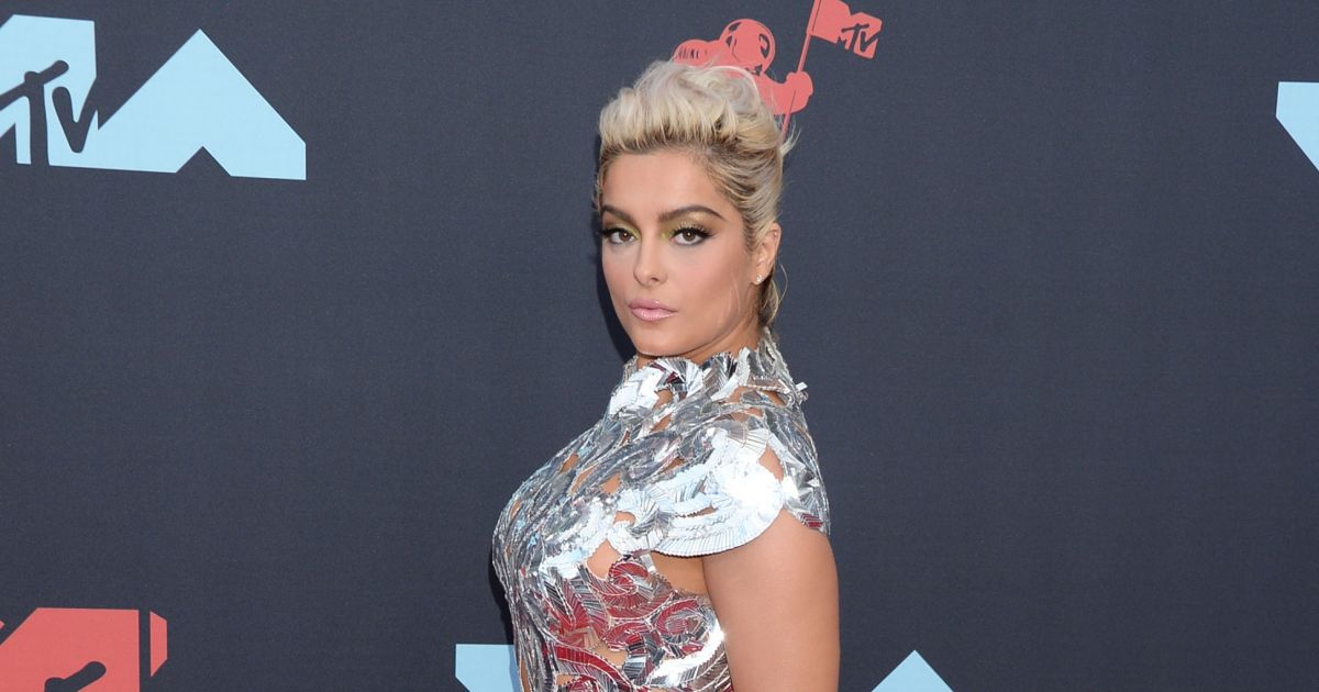 Bebe Rexha assiste aux MTV Video Music Awards 2019 au Prudential Center ...