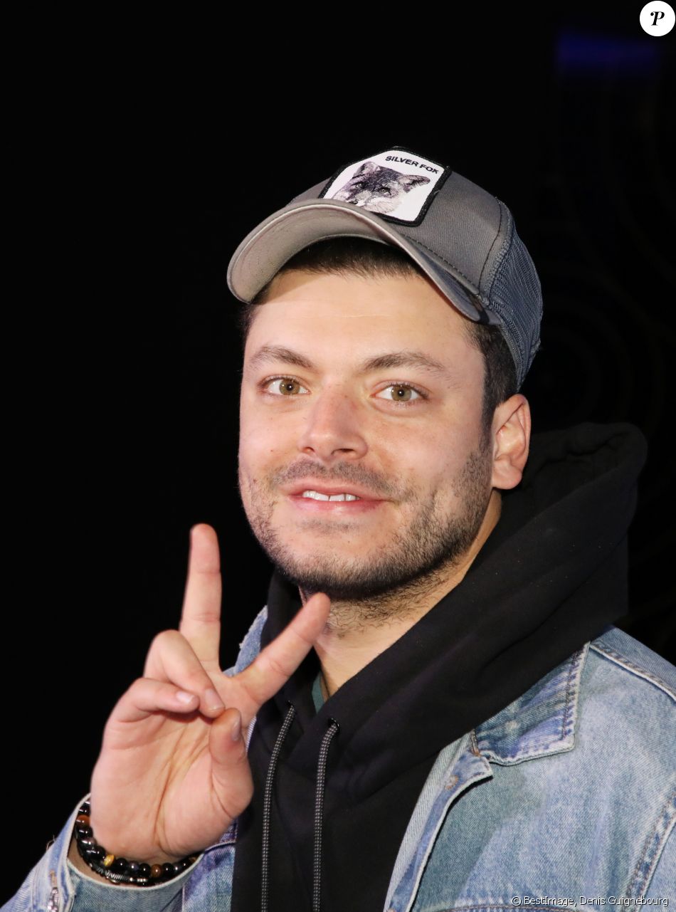 Kev Adams à l'avant-première du film GODZILLA II ROI DES MONSTRES au ...