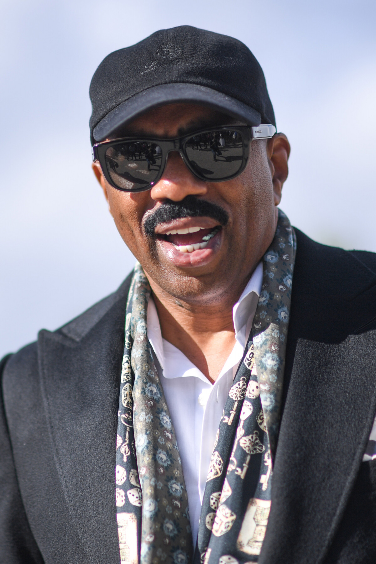 Photo : Steve Harvey - People arrivant au défilé de mode "Elie Saab ...
