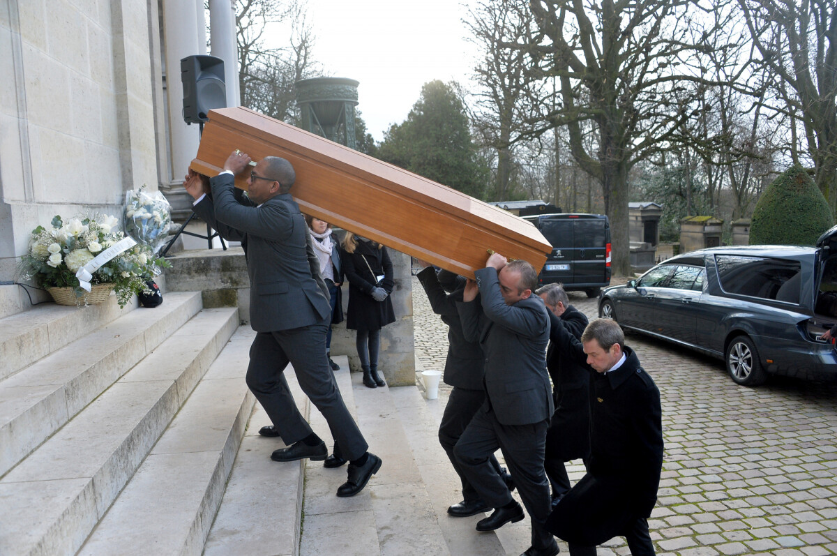 Photo : Illustration - Arrivées aux obsèques de Anna Karina en la ...