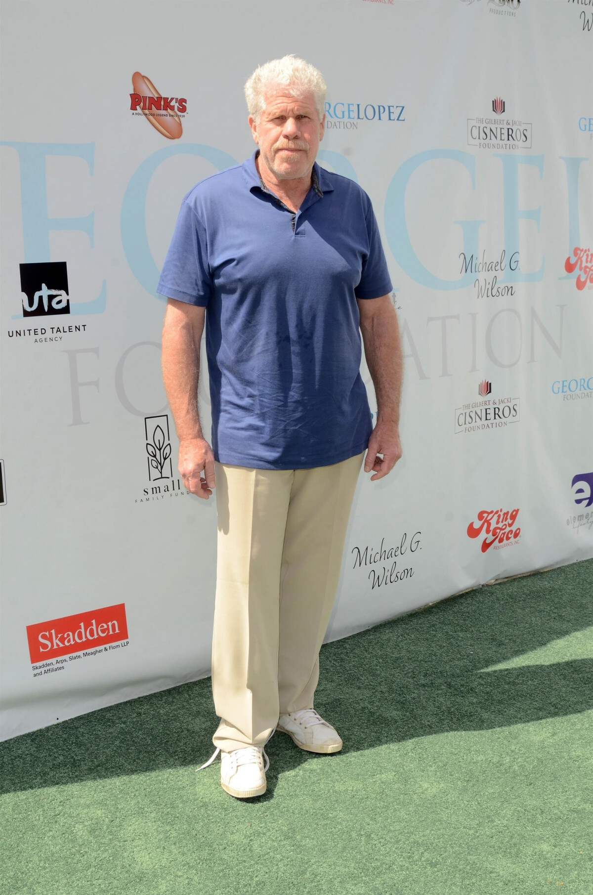 Photo : Ron Perlman - Célébrités participent à la compétition de golf ...