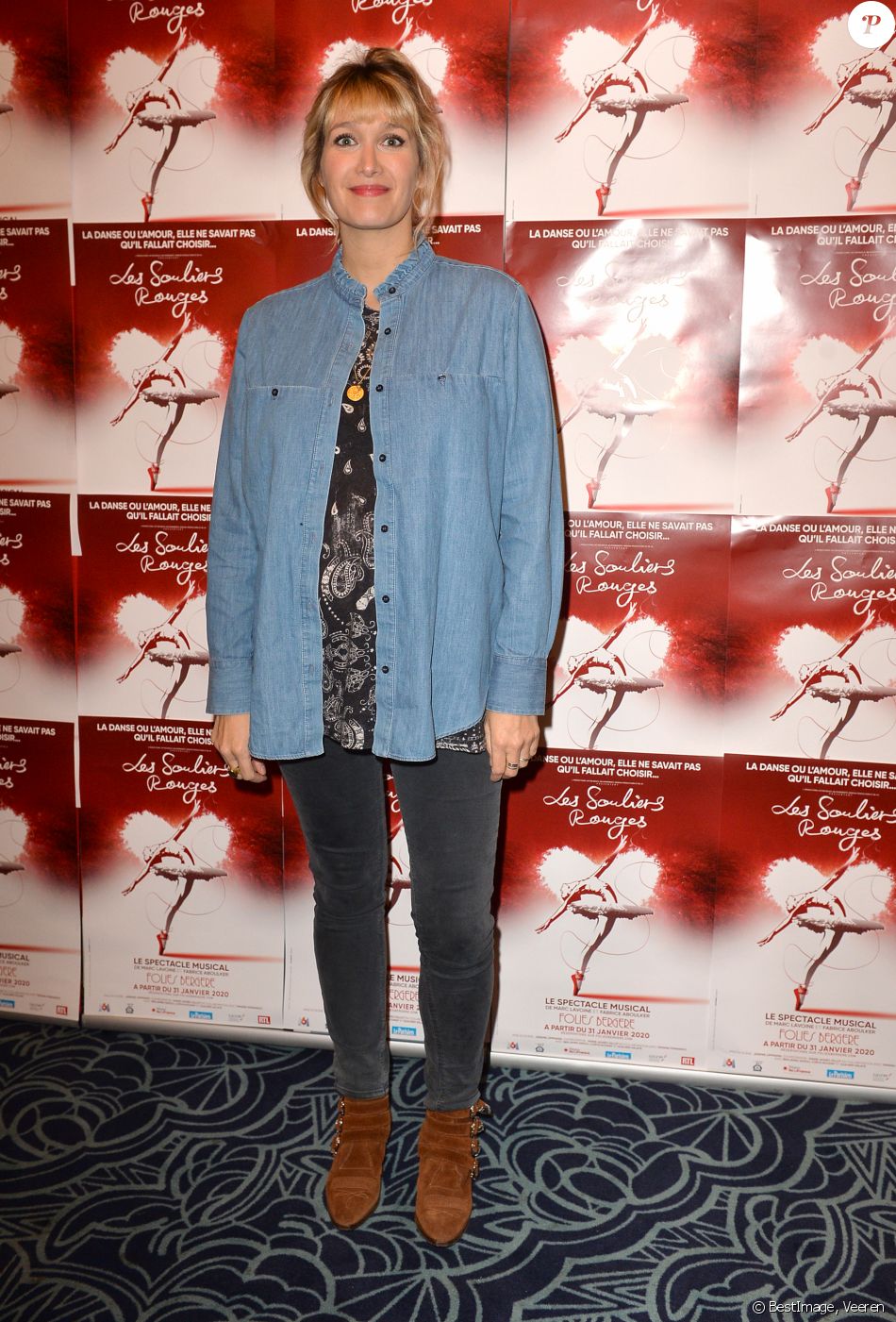 Caroline Anglade au photocall de la générale de presse du spectacle ...