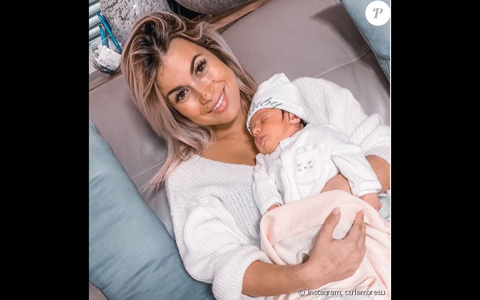 Carla Moreau pose avec sa fille Ruby sur Instagram - 25 novembre 2019 ...