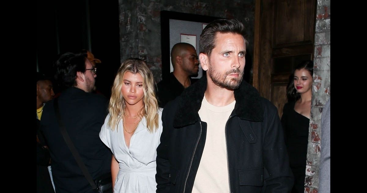 Sofia Richie et son compagnon Scott Disick sortent main dans la main du ...