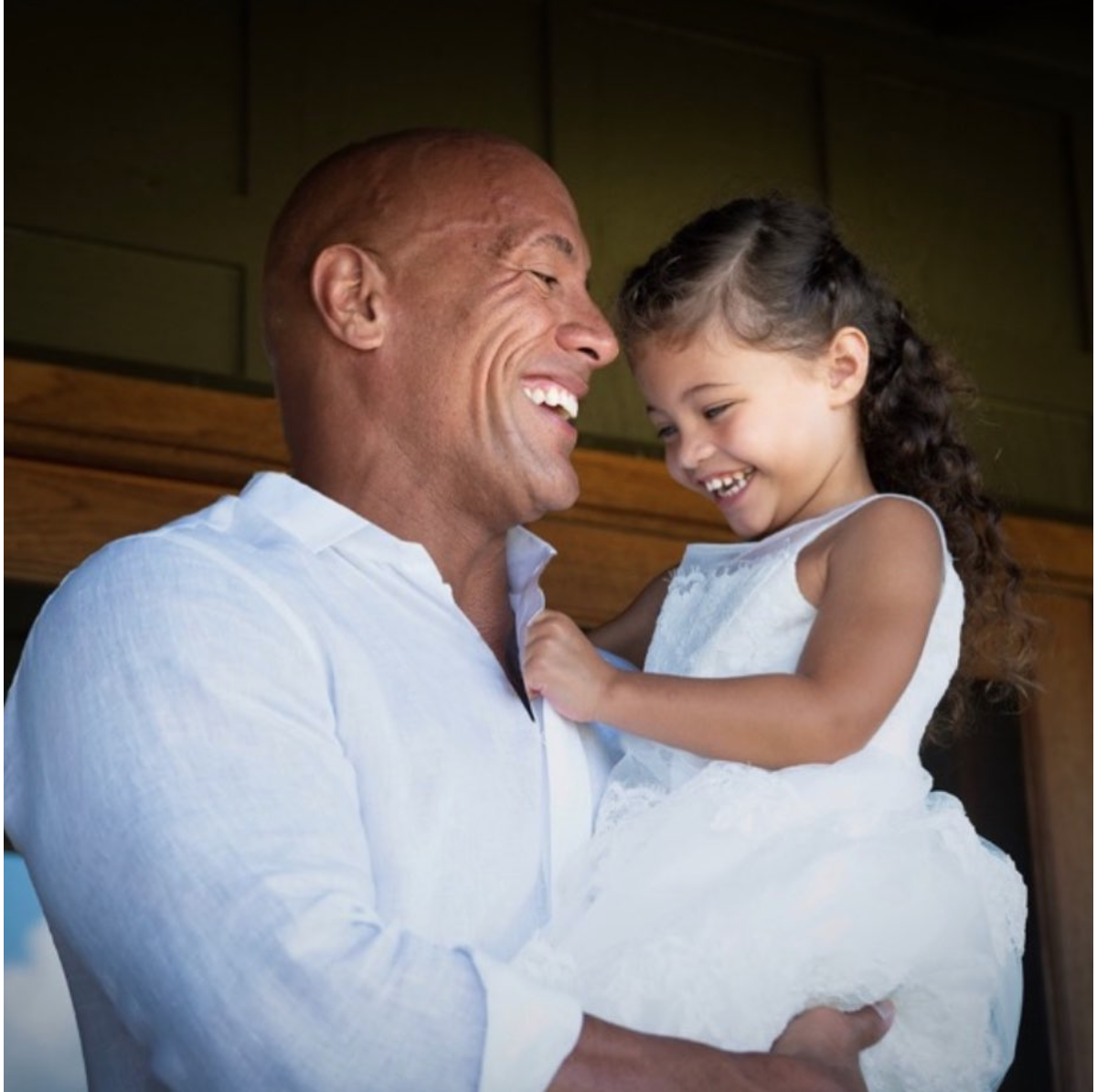 Photo : Dwayne Johnson et sa fille Tia. Décembre 2019. - Purepeople