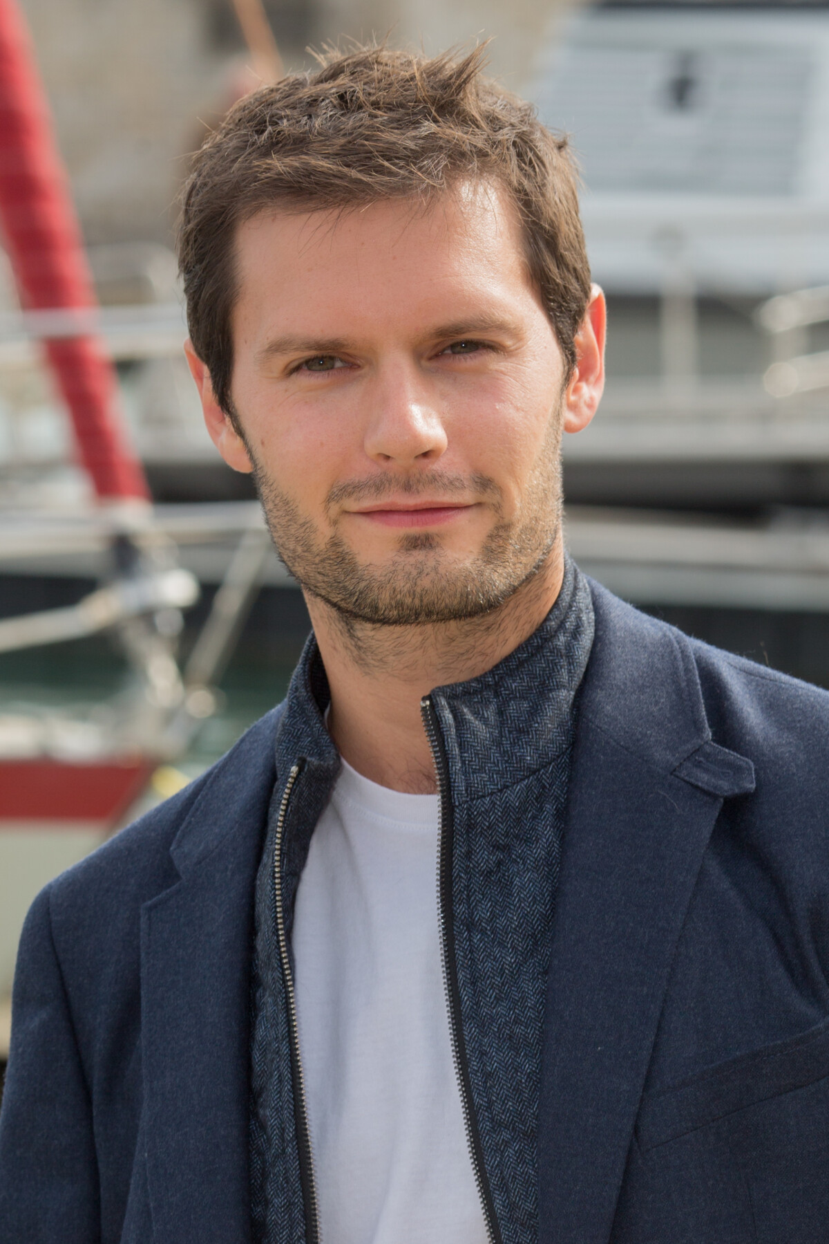 Photo : Hugo Becker - Photocall de "Au service de la France" dans le ...