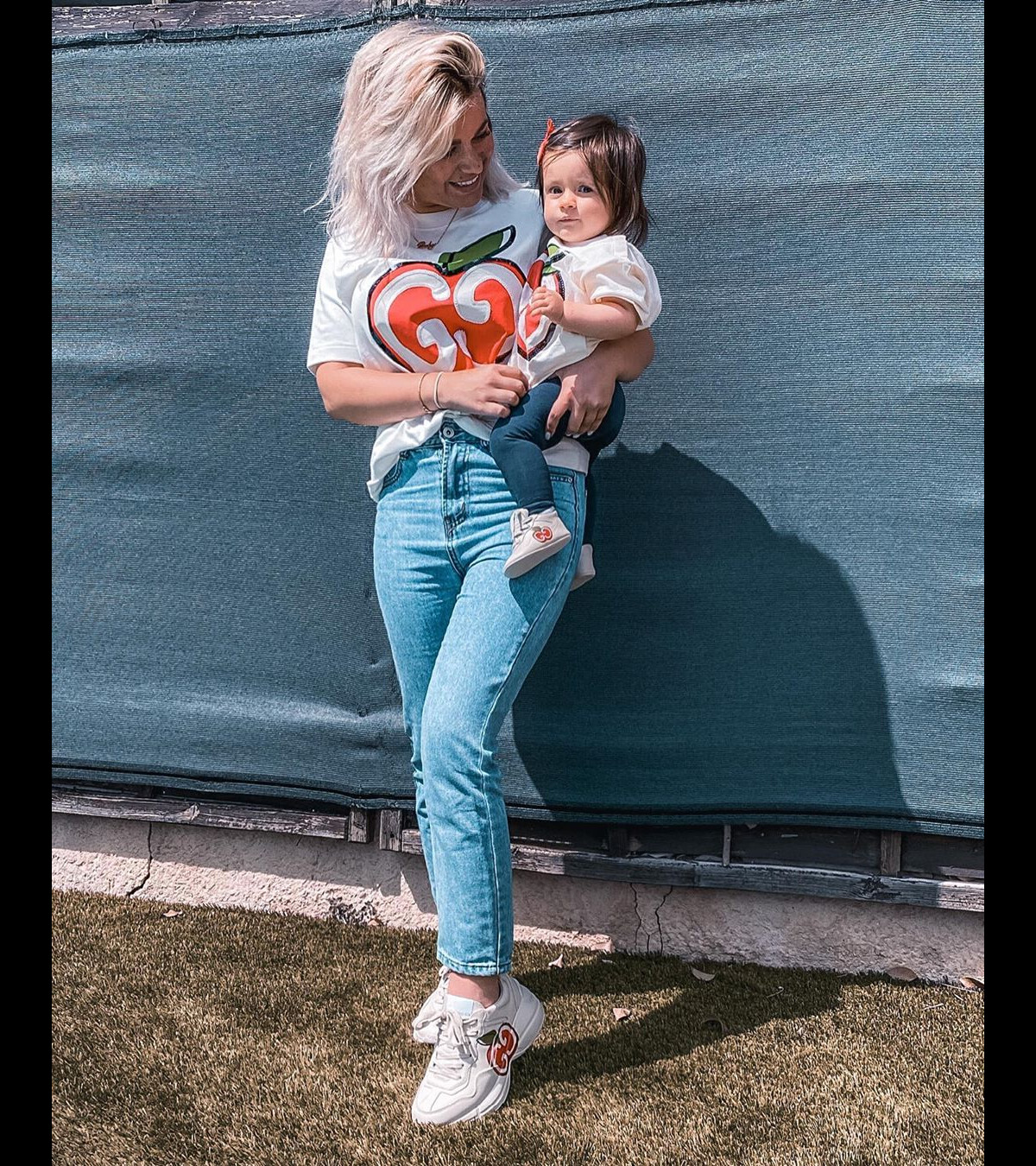 Photo : Carla Moreau avec sa fille Ruby, photo Instagram du 10 juin ...