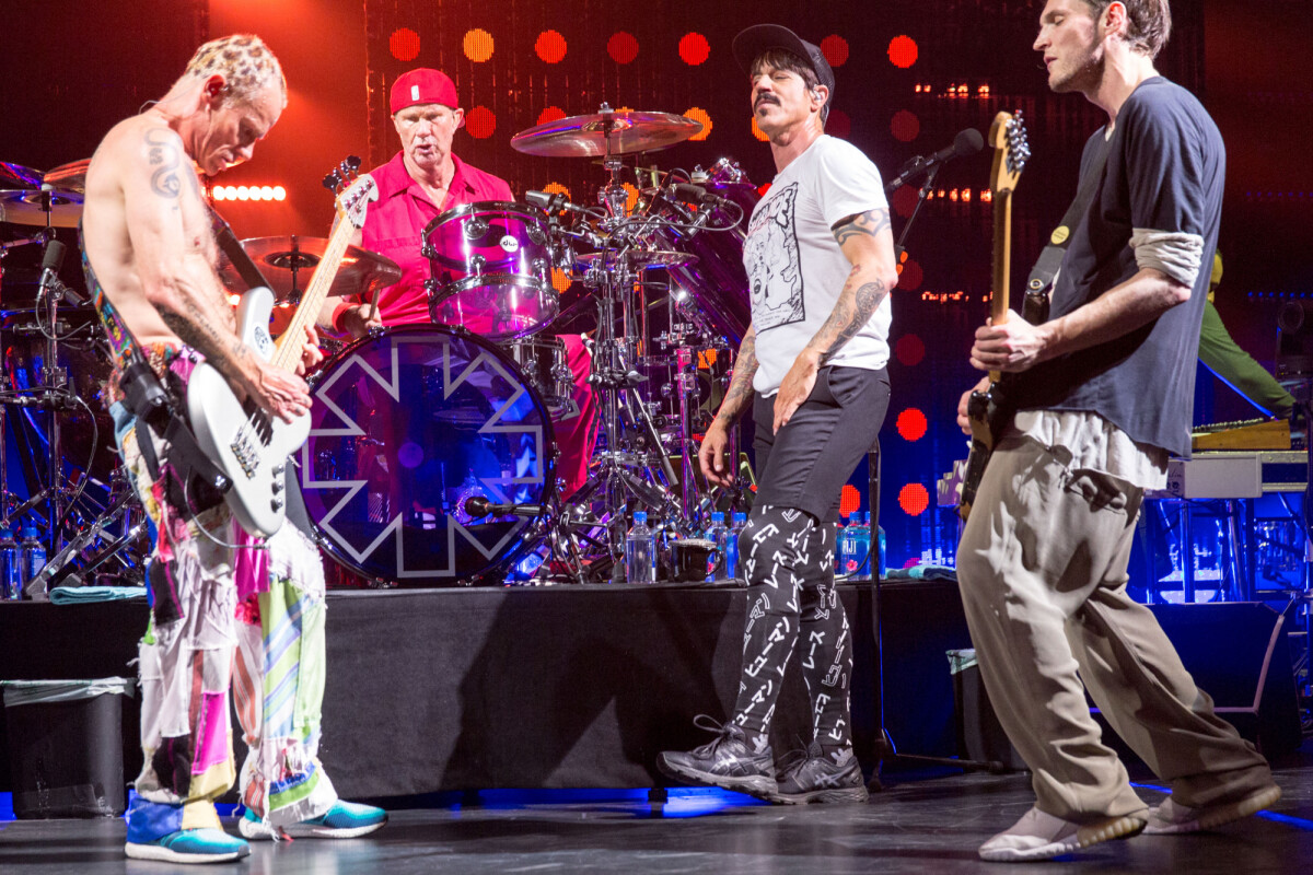 Photo : Michael Balzary, Chad Smith, Anthony Kiedis et Josh Klinghoffer ...