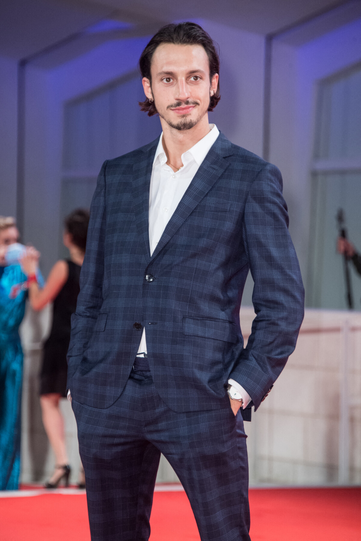 Photo : Roméo Elvis - Red carpet du film " Mandibules " lors de la 77e ...