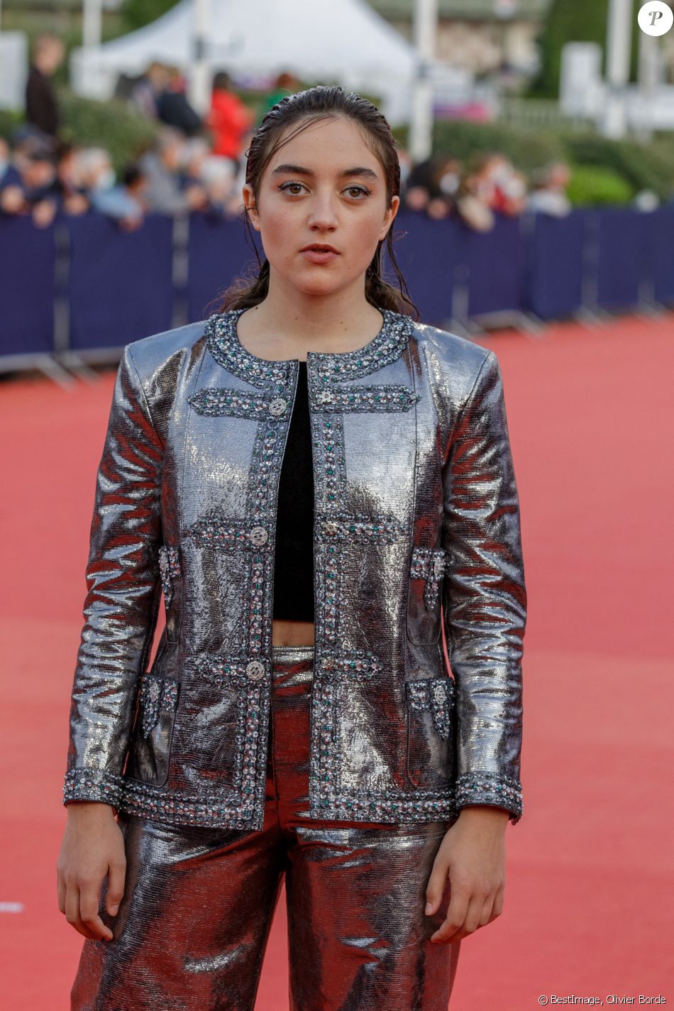 Luana Bajrami à la première de ADN lors du 46e Festival du Cinéma ...