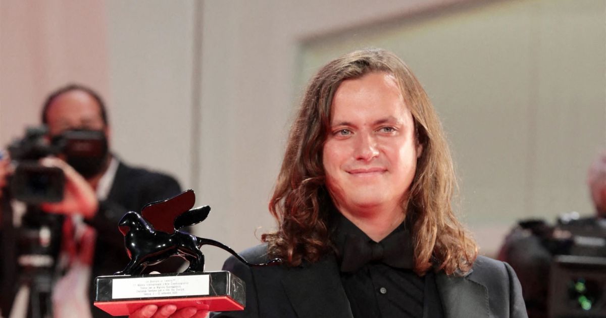 Michal Sobocinski dans la Press Room du 77ème Festival International du ...