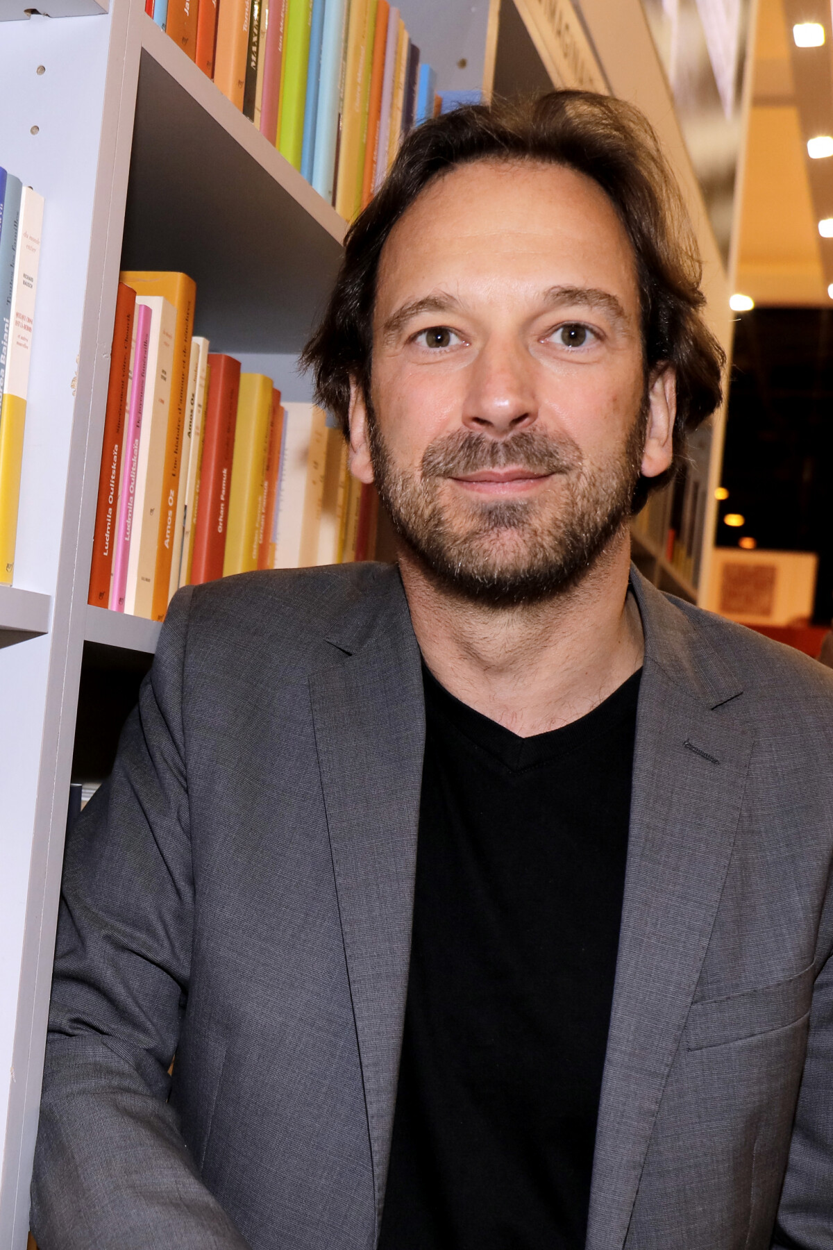 Photo : François Busnel - Personnalités en dédicace au salon du livre ...