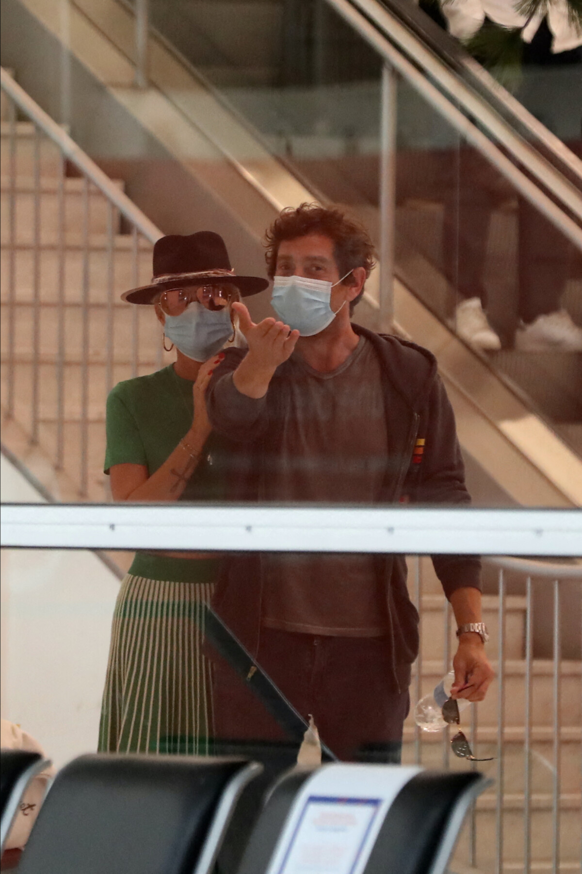 Photo : Exclusif - Laeticia Hallyday et son compagnon Pascal Balland ...