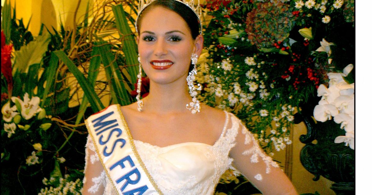 Laetitia Bleger aux 27e prix des Best Féminin Robe - Miss France 2004 ...