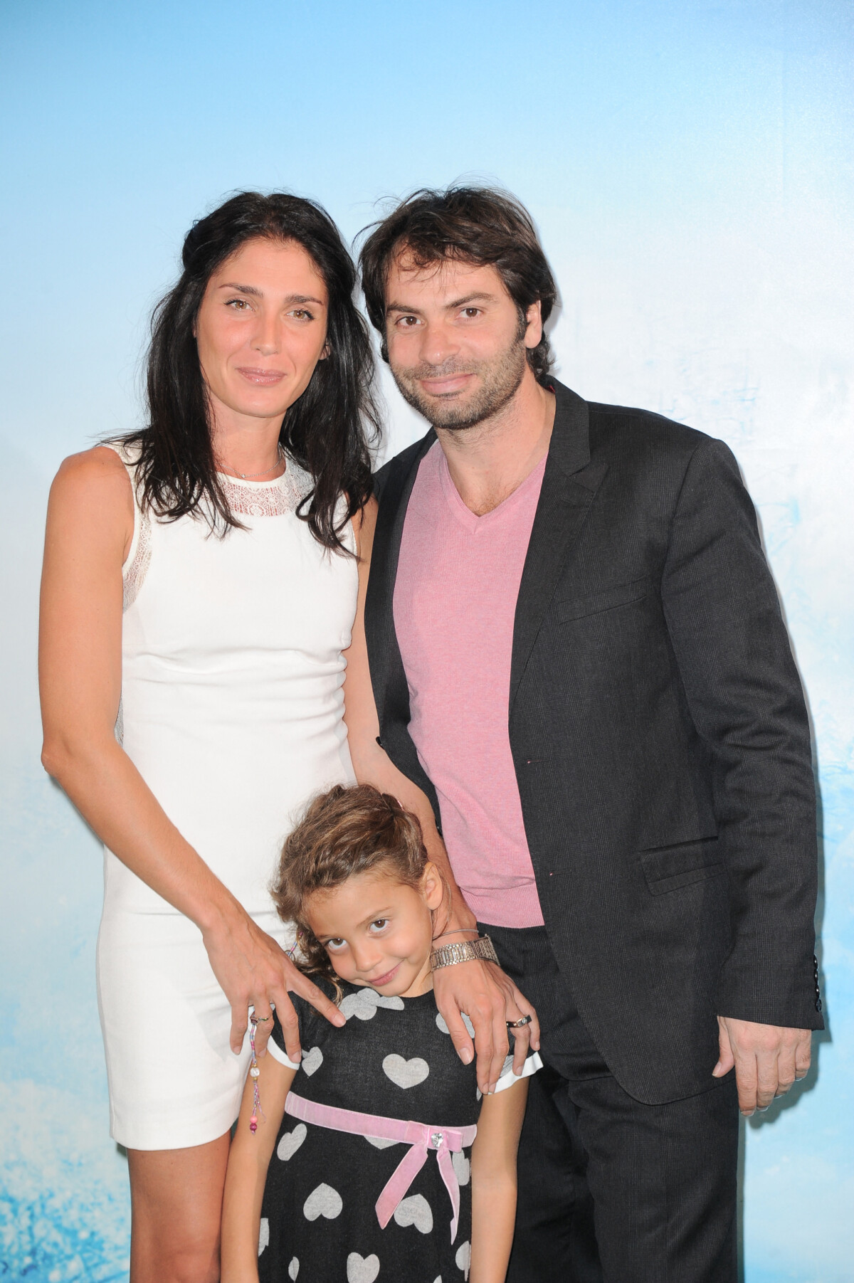 Photo : Christophe Domini, son épouse Lauretta et leur fille- Avant ...
