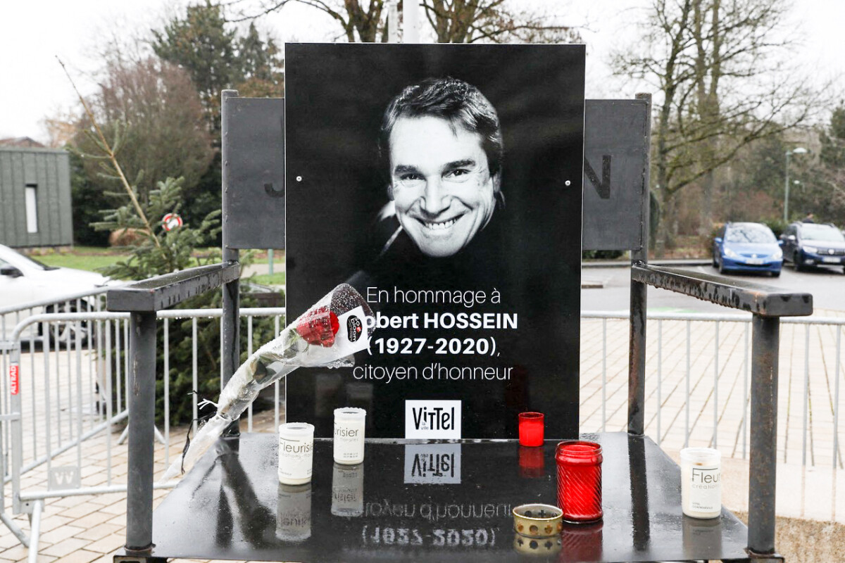 Photo : Illustration pour les obsèques de Robert Hossein dans la ville ...