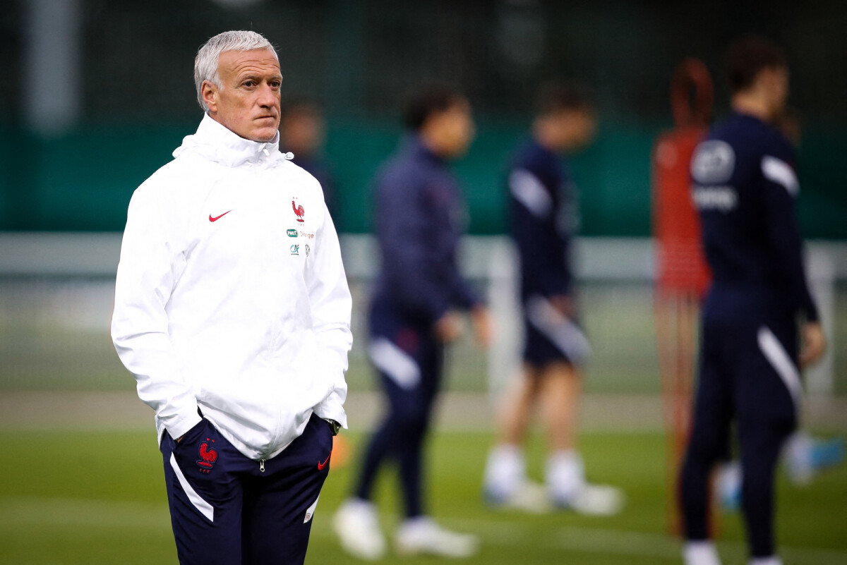Photo : Didier Deschamps ( sélectionneur - entraineur - France ) - Entrainement de l'équipe de ...