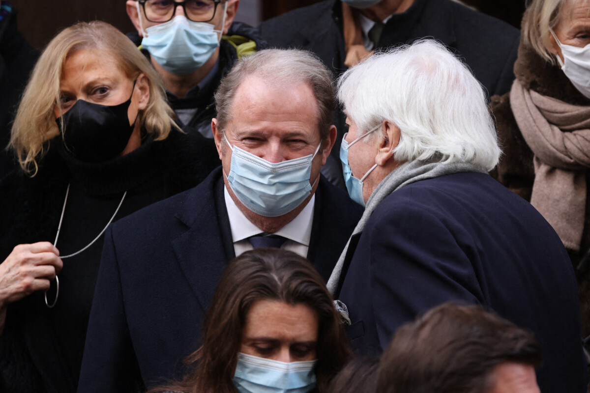 Photo : Exclusif - Pierre Charon - Sorties des obsèques de Hubert ...