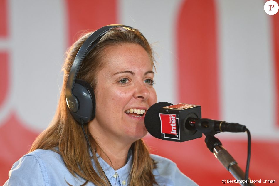 Charline Vanhoenacker se déshabille en soutien à Corinne Masiero : "Moi ...