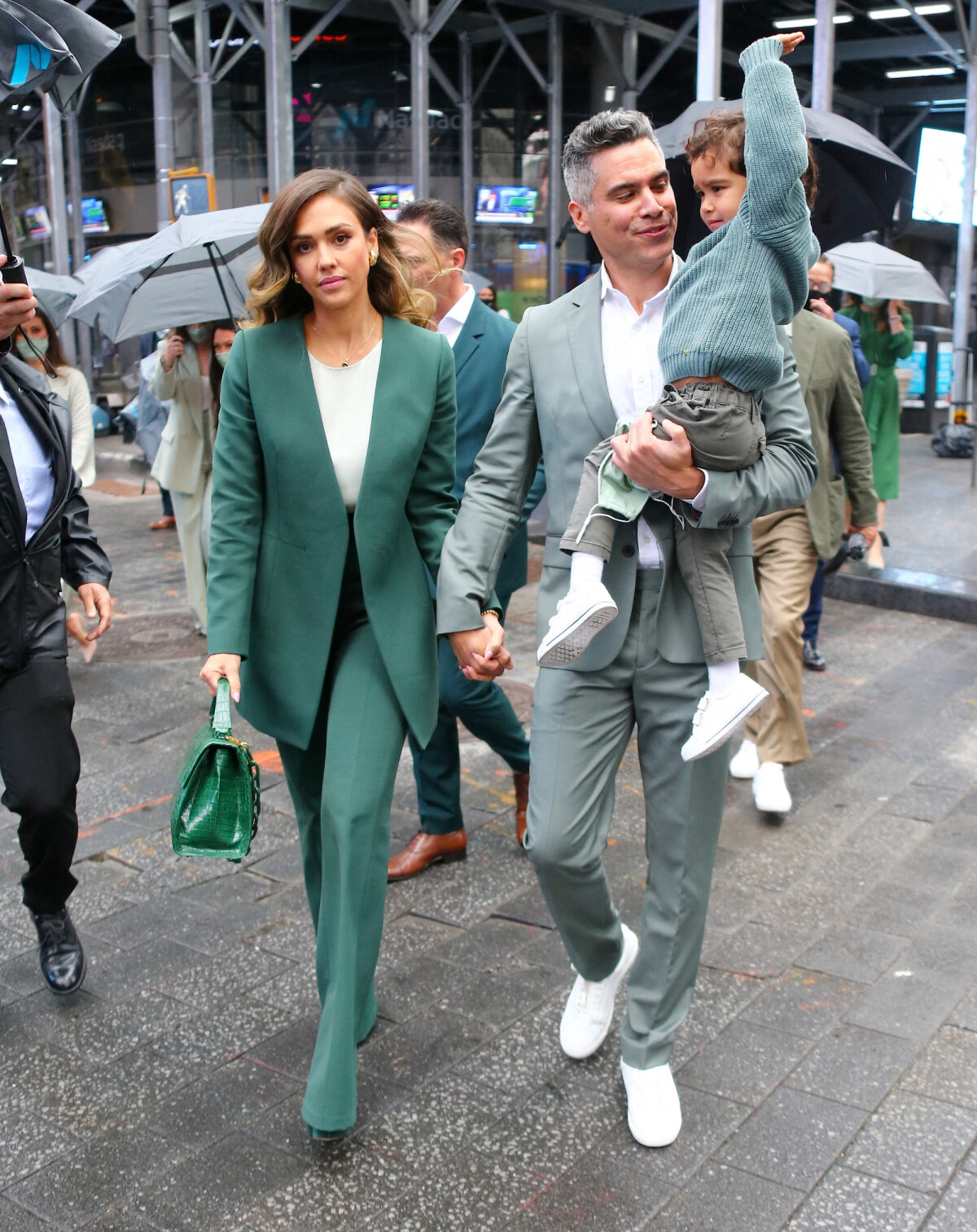 Photo : Jessica Alba, son mari Cash Warren et leur fils Hayes au Nasdaq ...