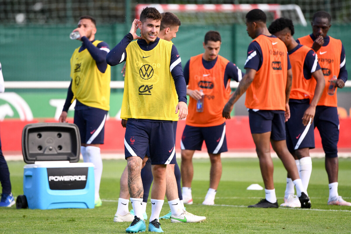 Photo : Lucas Hernandez lors de l'entrainement de l'équipe de France au ...