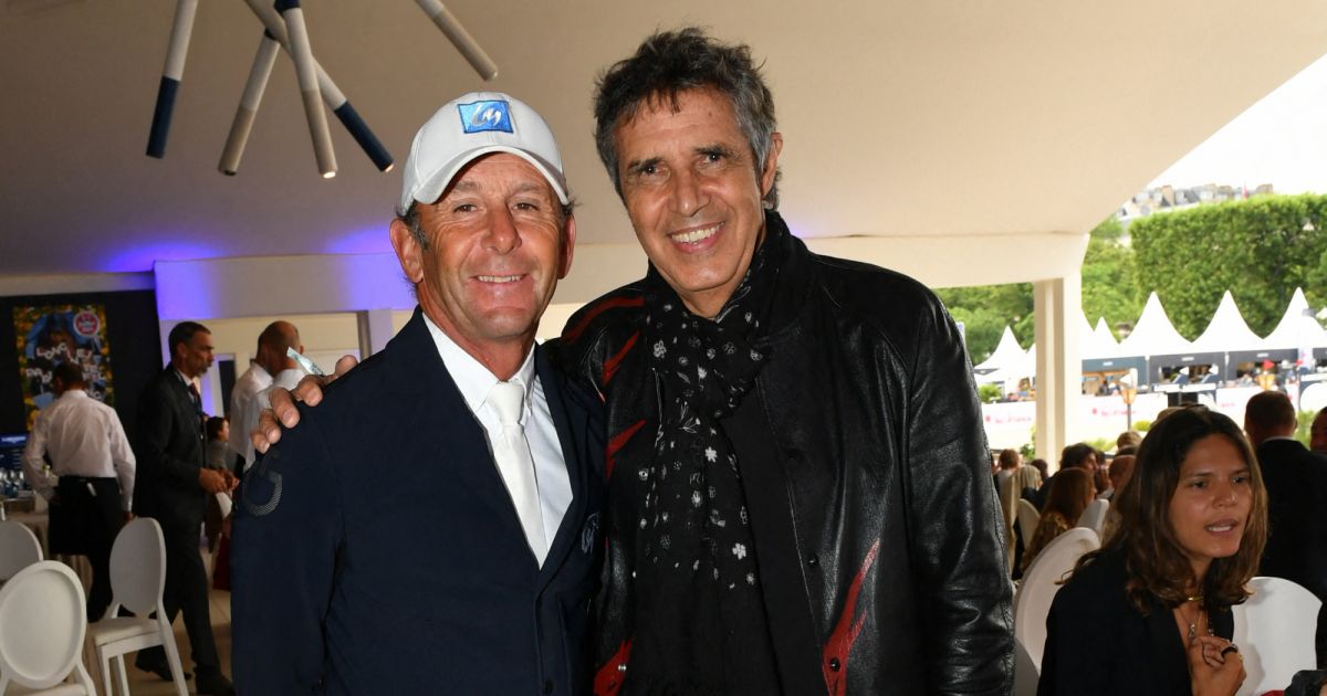 Philippe Rozier et Julien Clerc - Les personnalités assistent au ...