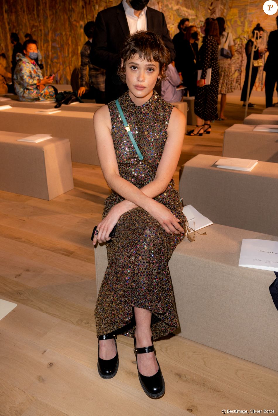 Mathilde Warnier assiste au défilé de mode Haute-Couture 2021/2022 ...